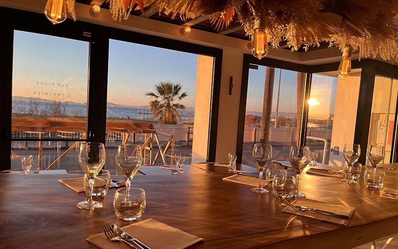 Adresse - Horaires - Téléphone - V&V - Restaurant vue mer Marseille